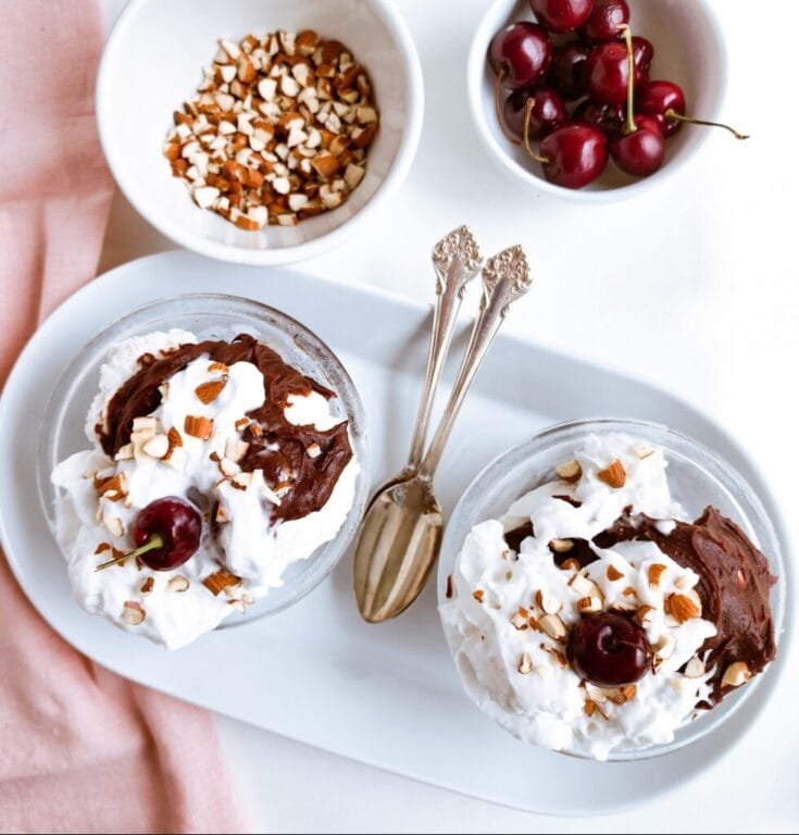 Hot Fudge Sundaes - Una Rose Vegan